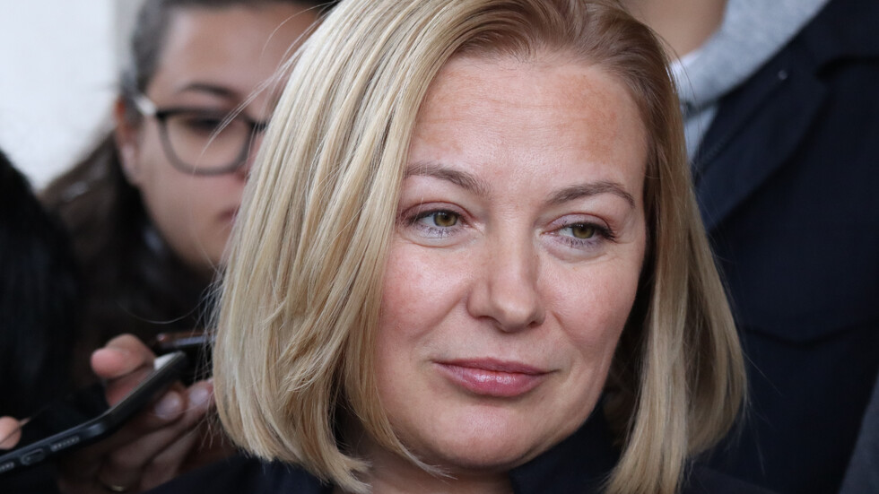 ДБ иска ежемесечно изслушване на шефовете на спецслужби в парламента Nova