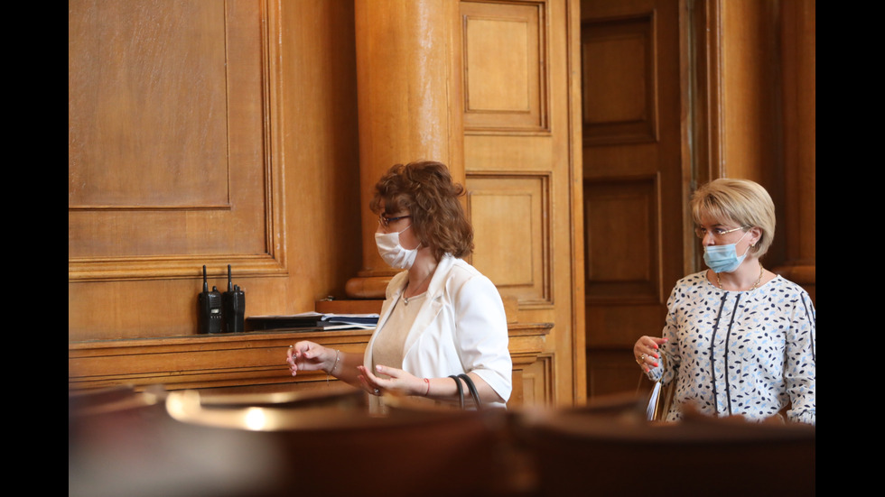 Гласуване на вот на недоверие към правителството Nova Bg