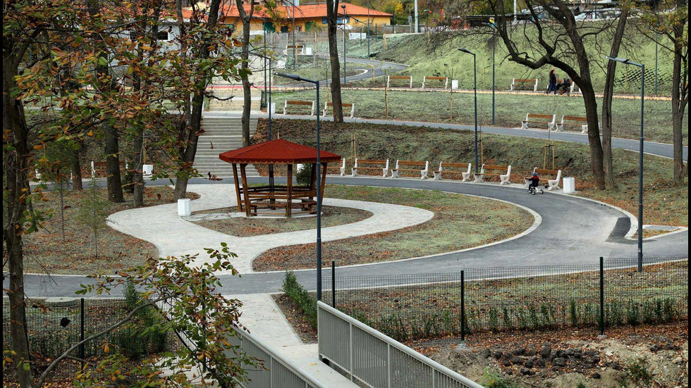 Борисов инспектира работата по два обекта във Варна пробива към „Хемус” и парк „Възраждане